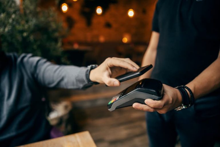 Cashless Payment: Definition, Benefits, and Drawbacks